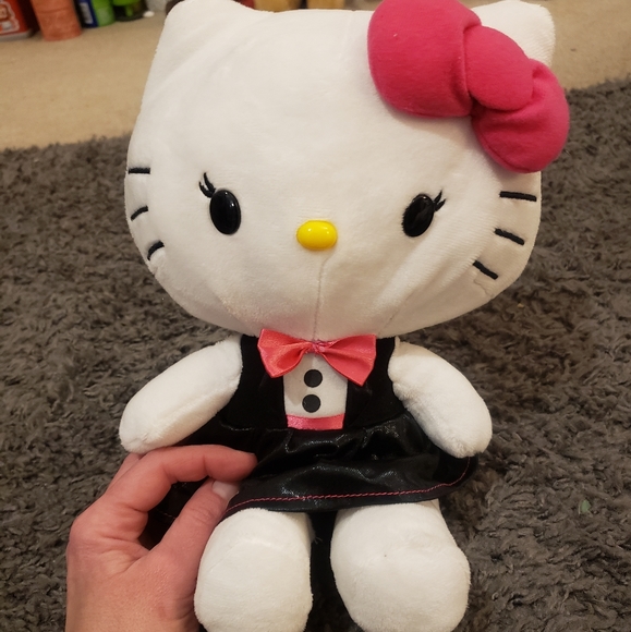 Hello Kitty | Toys | Hello Kitty Plush | Poshmark